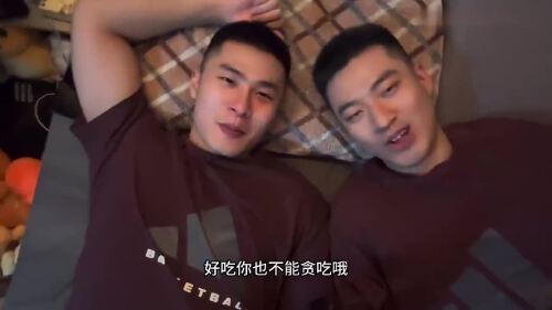 两个1私下共进晚餐,甜蜜互动引猜测