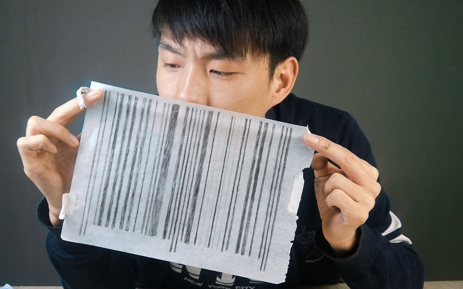 自己画一个条形码,手机会扫描出什么呢?
