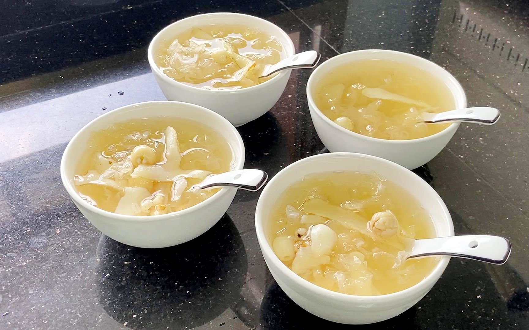 三伏天,客家人就爱这碗清补凉,消暑降火,连喝三碗都不够