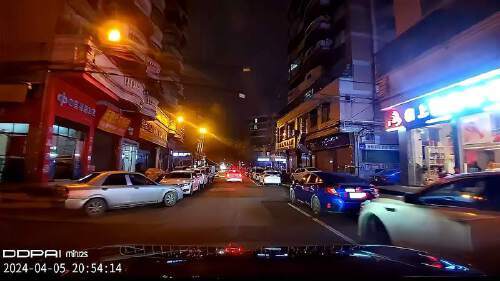 撞上算谁的?机动车非机动车界定模糊瞬间引热议!