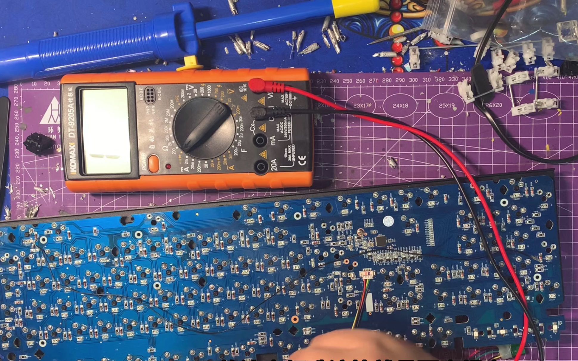 【键盘维修】解决键盘一排键不触发和按键错乱串键问题