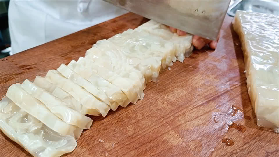 教你水晶皮冻的家常做法,记住这2点