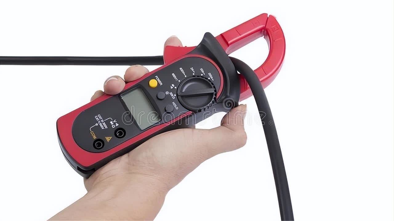 电工知识钳形万用表怎么使用电工师傅手把手教给你使用钳形表