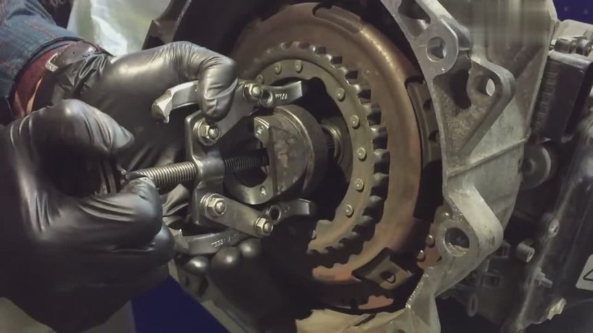 拆解DSG变速箱,从这里开始!