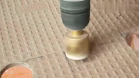 牛人教学:开孔器切割瓷砖,开一个孔只需要9秒,而且还非常光滑!