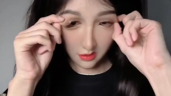 硅胶美女头套 把面具戴在脸上 如何从甜妹变成小姐姐,教程视频