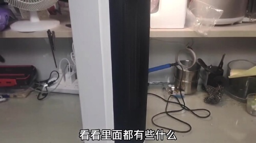 今天拆解一个取暖器看看里面都有些什么配件