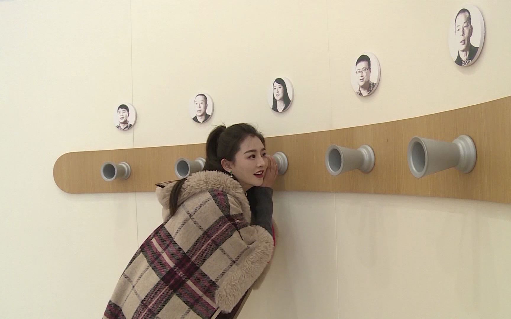 ...5-7码的汽车,受到撞击时,竟有这么大的冲击力!系好安全带真的很重要。