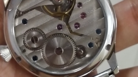 手动上链机械表也很有乐趣