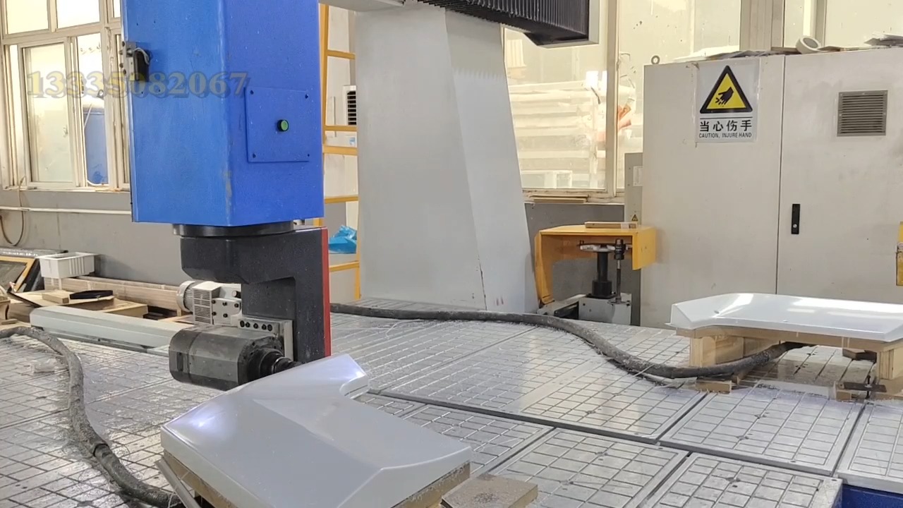 大荣DARON3015F 双工位五轴联动加工中心 复合材料切割铣削钻孔,技...