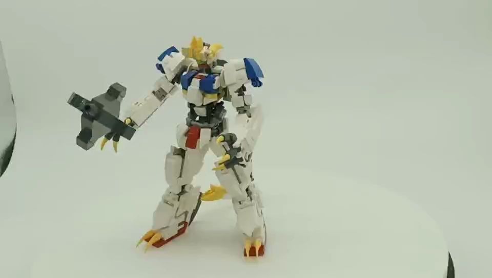 积木拼装高达巴巴托斯雪狼MOC演示