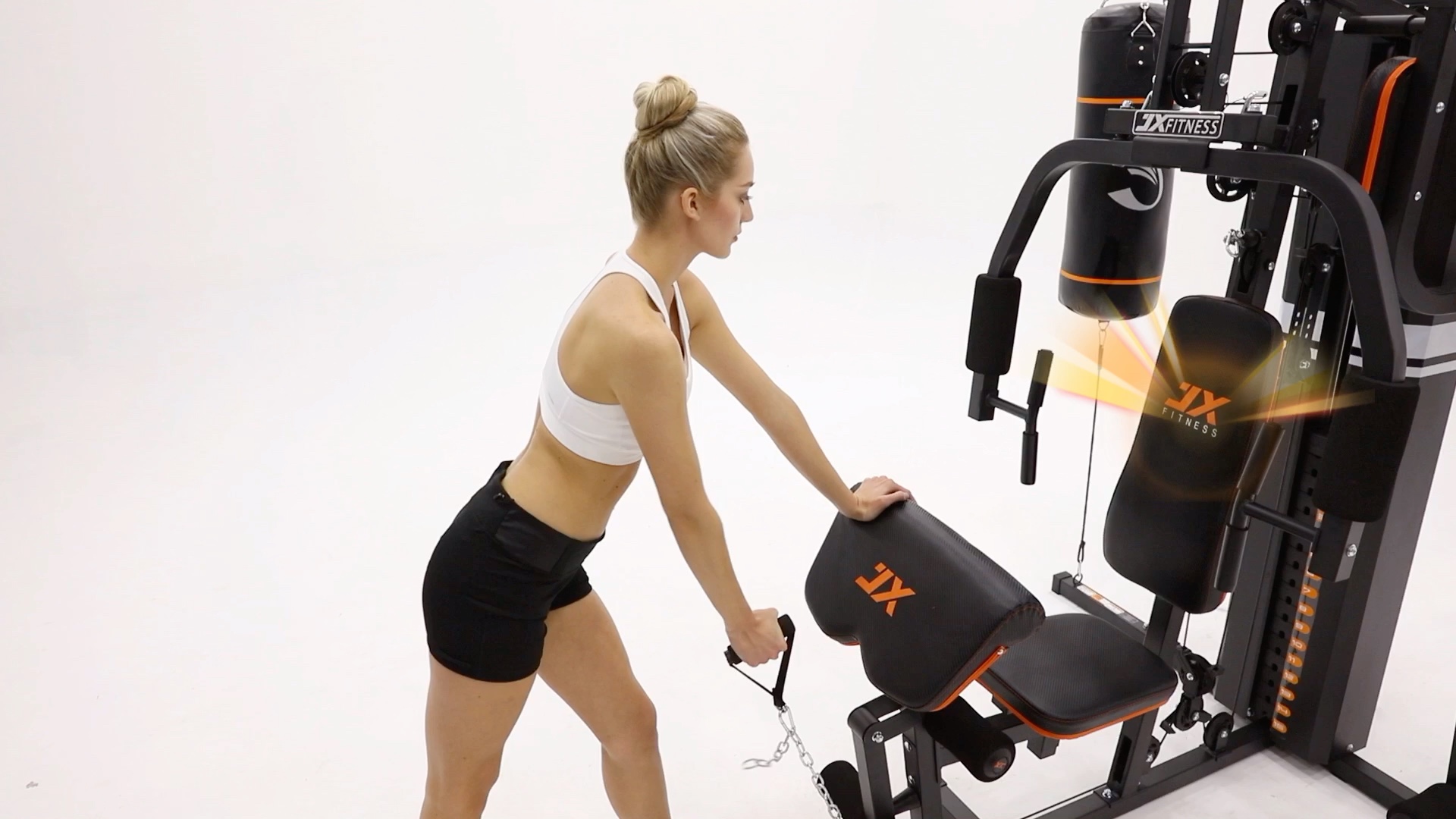 综合训练器日常训练健身器材运动