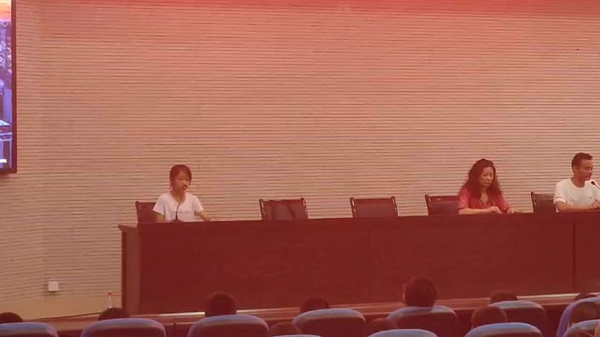 运动员代表发言…