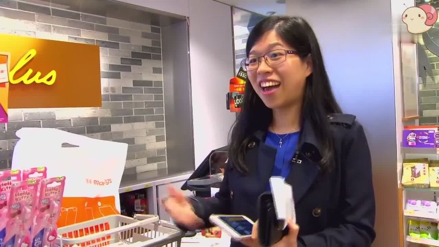 香港女生为赚信用卡积分和优惠开几十张信用卡:省了小钱花了大钱