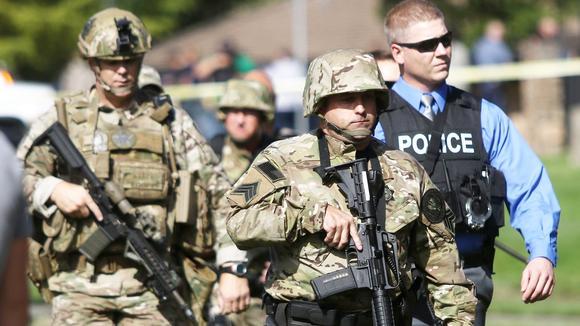 美国校园枪杀案太恐怖了!美国总统却这样说,民众表示不答应