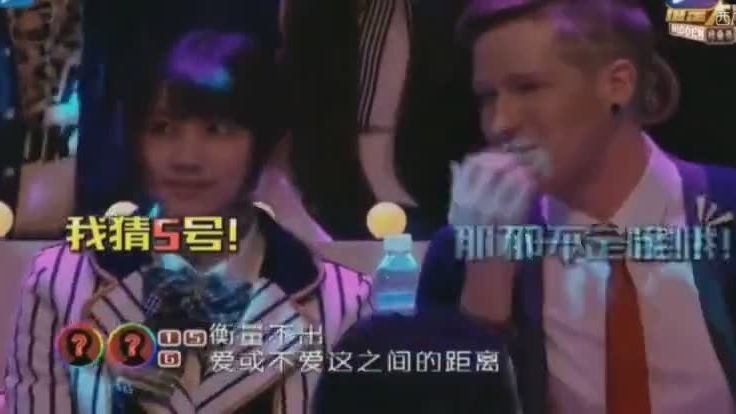 几名张宇的模仿者和他本人上节目演唱,真假难辨,张宇差点被淘汰