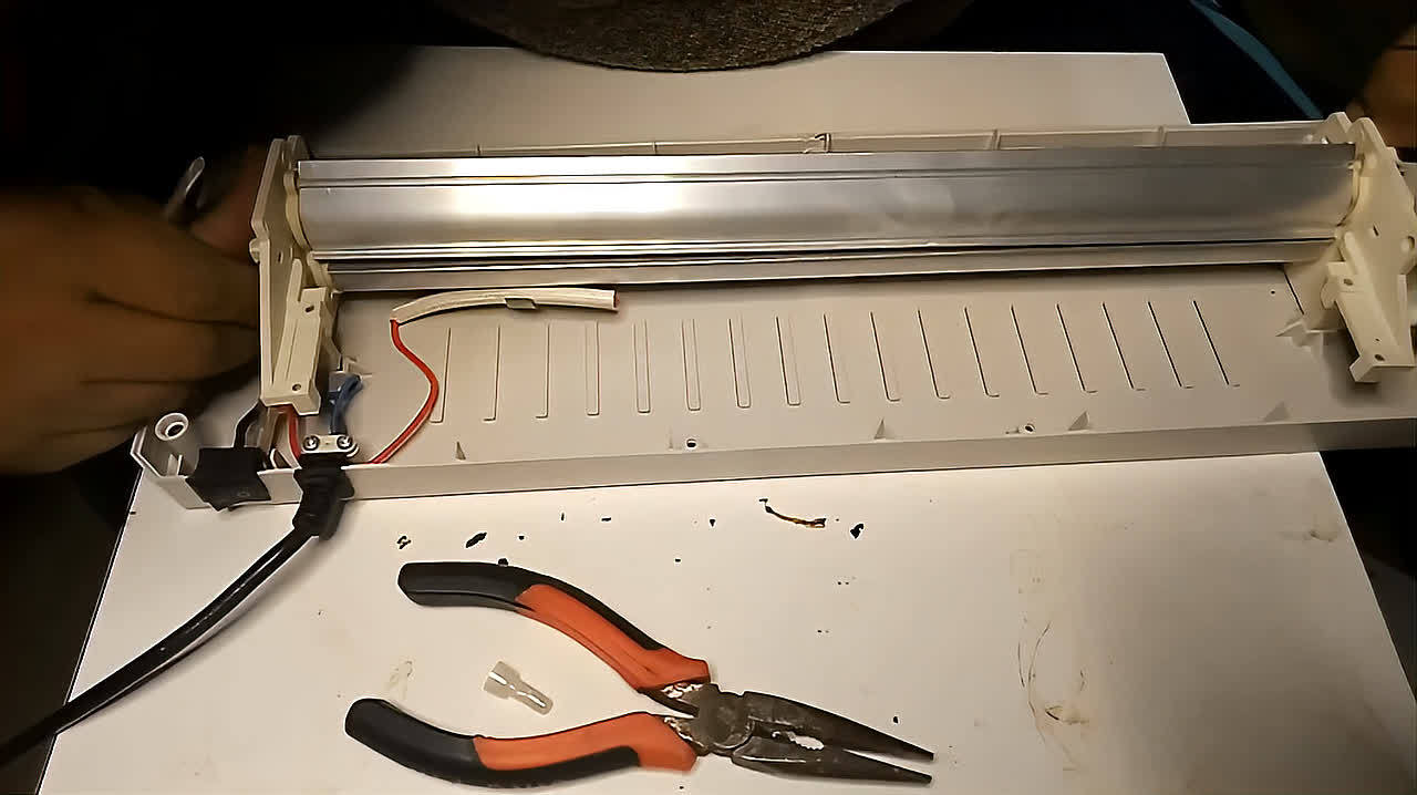 过塑机卡纸怎么取出?不要浪费钱,其实很简单,只是你不知道而已