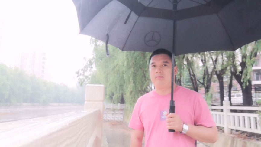 大连高温天气持续很多天了,今天终于下雨了,来看看大连的雨景