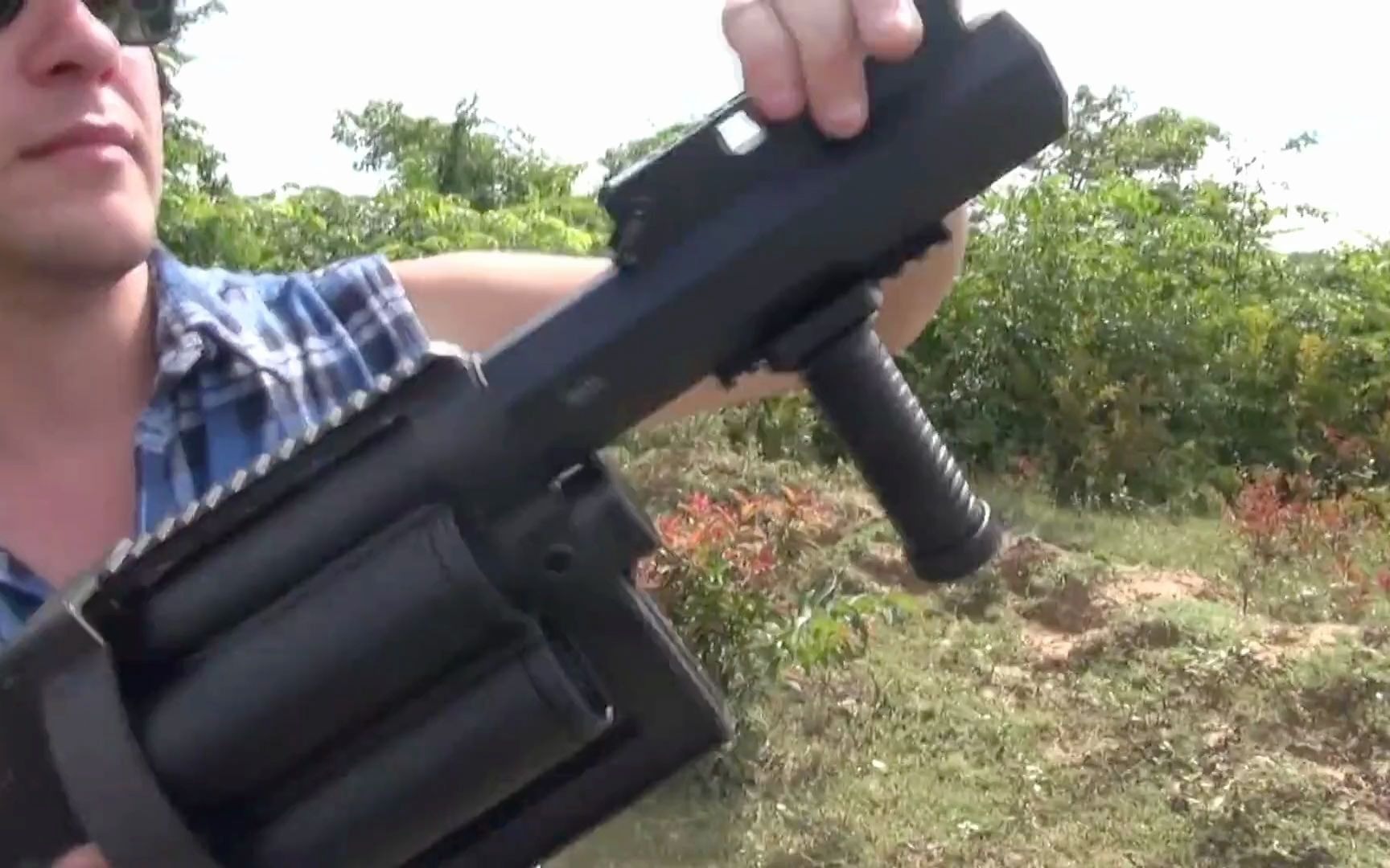 六大榴弹枪,美国MK47是迫击炮和机枪合体?中国狙击榴精准射击