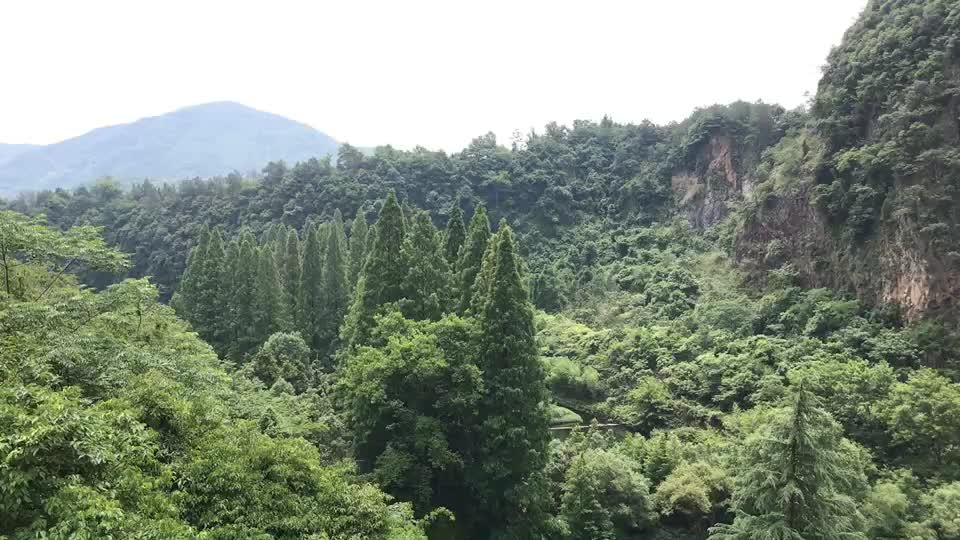 诸暨五泄风景区,多出去走走,看看风景散散心。[耶]