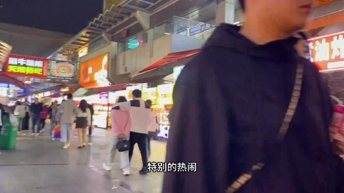 江西南昌最火爆的一条美食街,每天都是人山人海,来过的人就知道