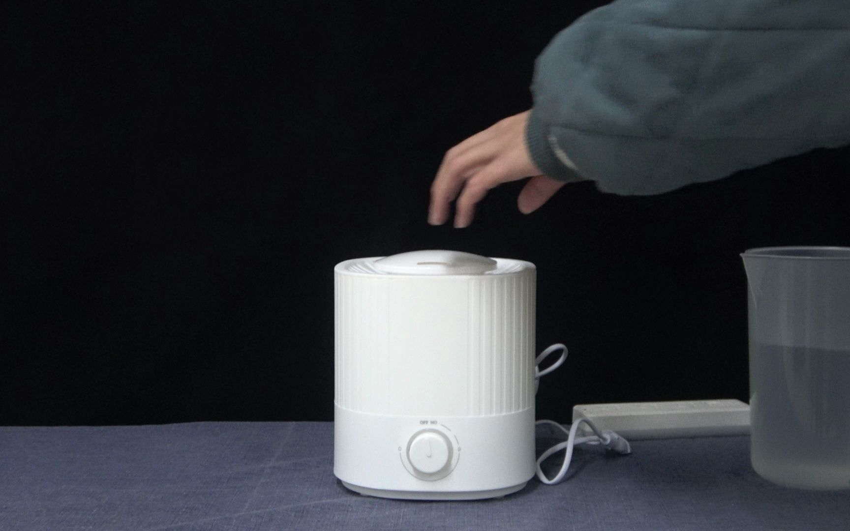 空气加湿器对应室内干燥就可以使用