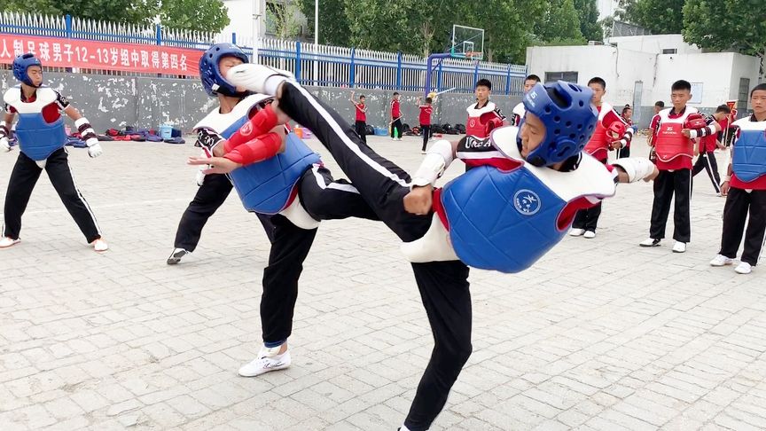 塔沟武校vlog:塔沟武校不仅武术厉害,跆拳道也很牛哦