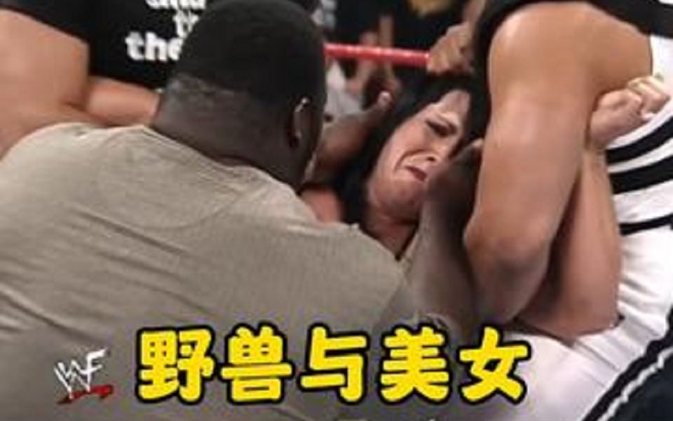 这是你没见过的巨石强森,邪恶反派的样子令人愤怒,恰伊娜惨遭摧残