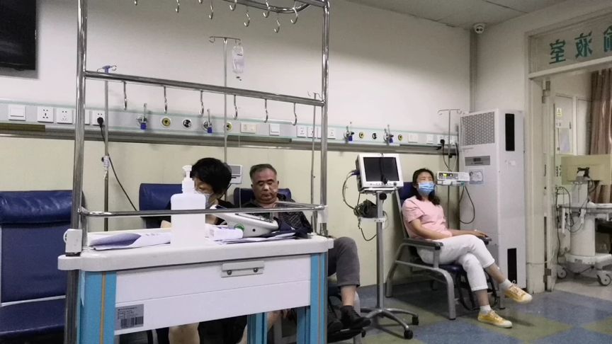 医院的标志,红十字架,医生的名字,白衣天使,我是患者