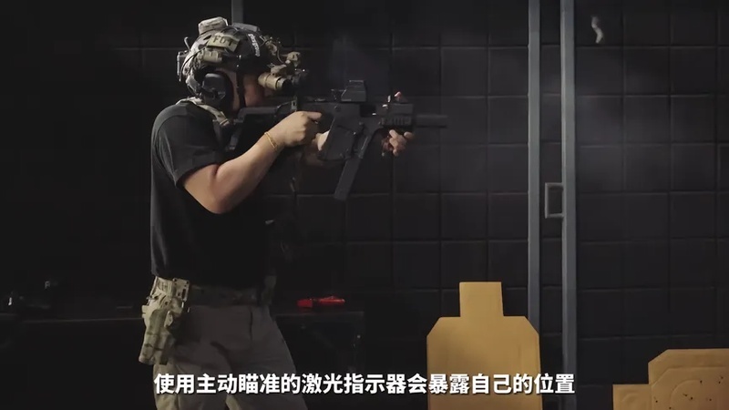 想用夜视仪战斗必备的激光指示器与瞄具的夜视模式怎么使用