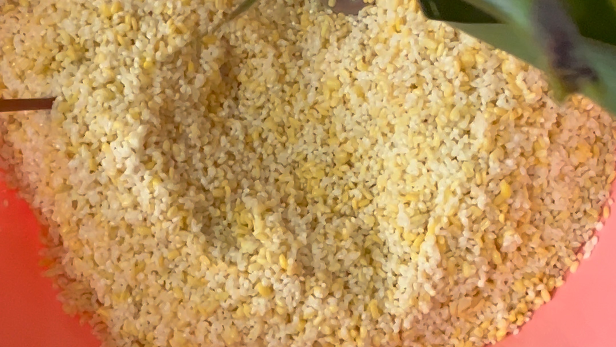 端午节是中国及汉字文化圈传统节日,战国时楚国诗人屈原五月初五跳...