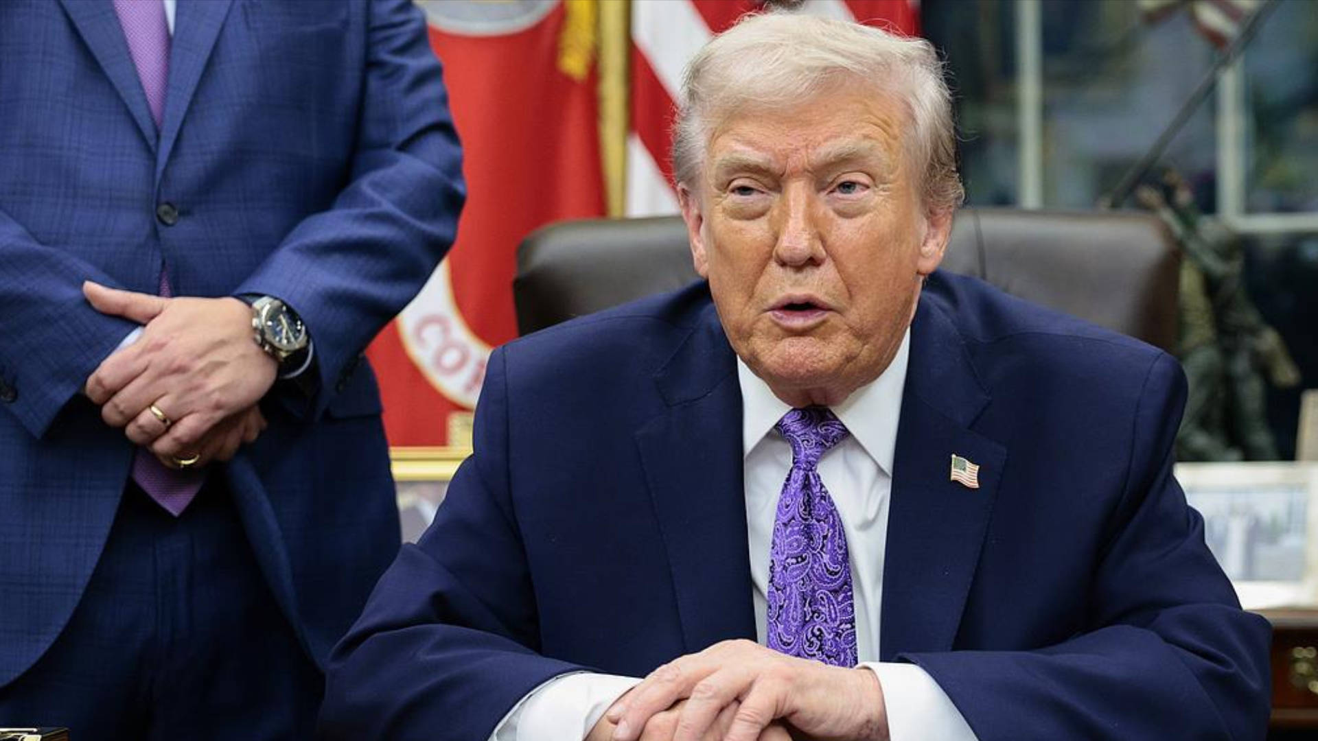 特朗普透露夜袭细节:天气影响推迟4天 "堡垒"中抓走马杜罗