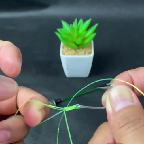 路亚钓鱼时的倒钓绑法,能否让你的渔获翻倍?