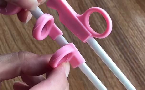 儿童筷子使用方式视频