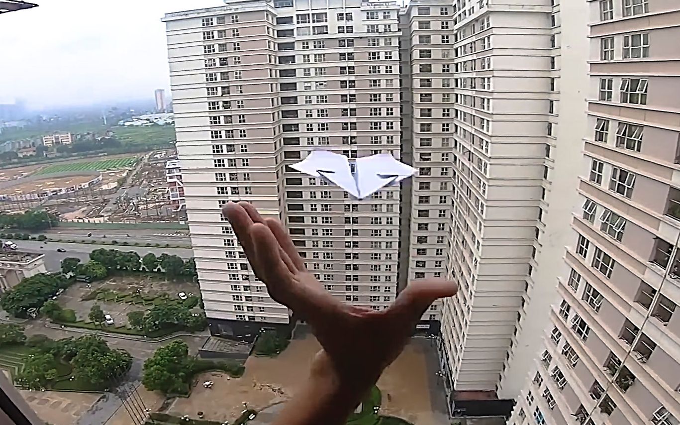 网上超火的回旋纸飞机,原来是这样折的