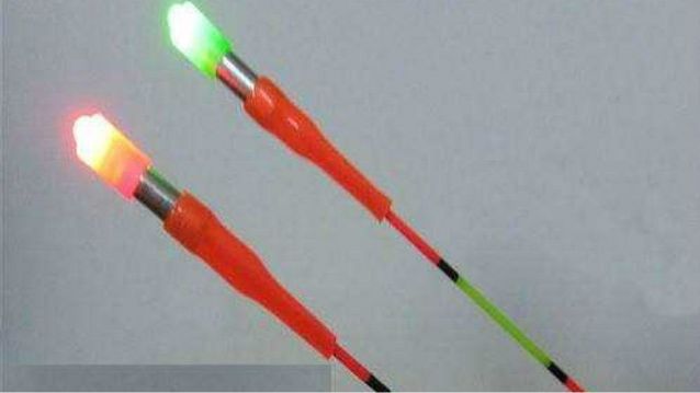 垂钓大师教你:用夜光棒夜钓,如何提高其灵敏度