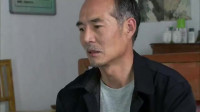 村里核对药材数量,马会计用算盘和小伙计算器比拼,还是落了下风