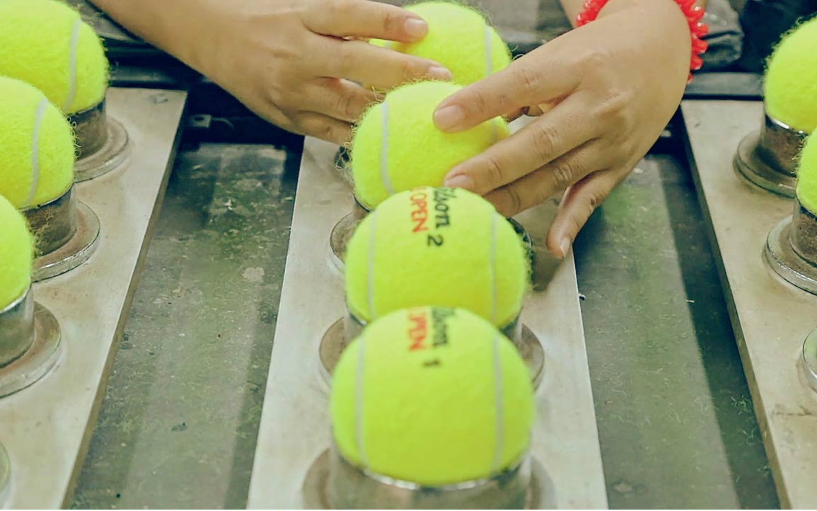 【短纪录片】一颗网球是如何“炼:成的[影探-16.7.21]