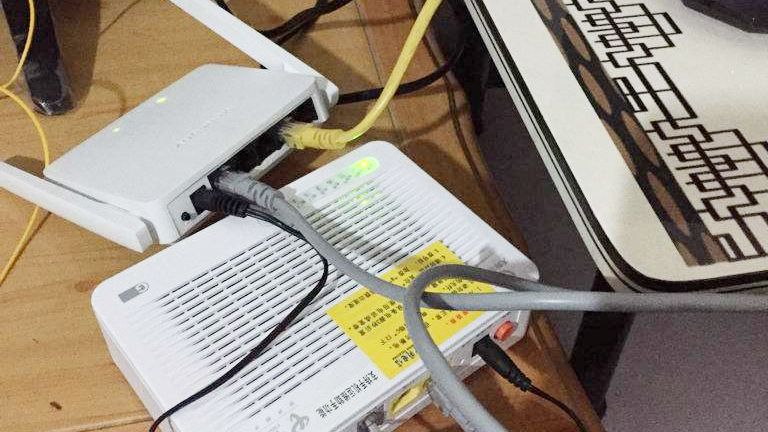 路由器长时间开机网速非常慢?简单一招解决,信号满格能穿墙