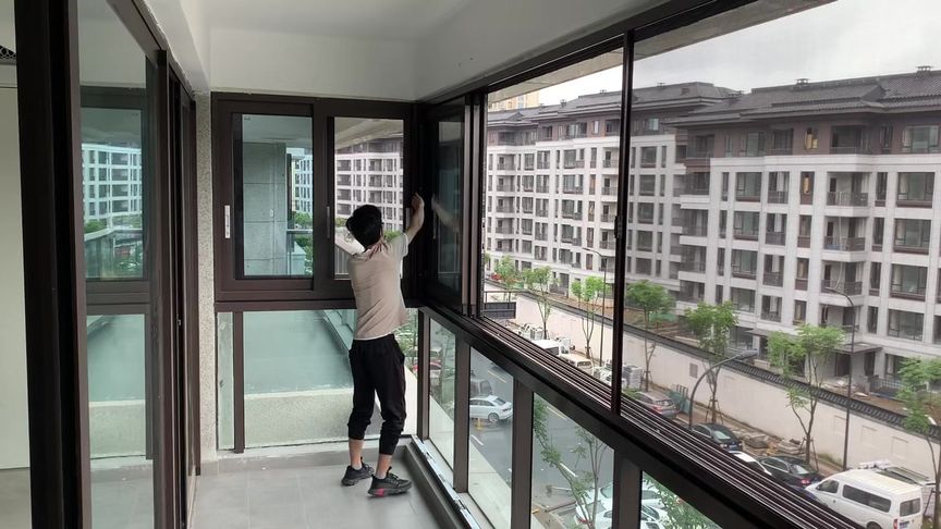 三轨推拉窗6.8米 无立柱 带纱窗#高端系统门窗 #断桥平开窗