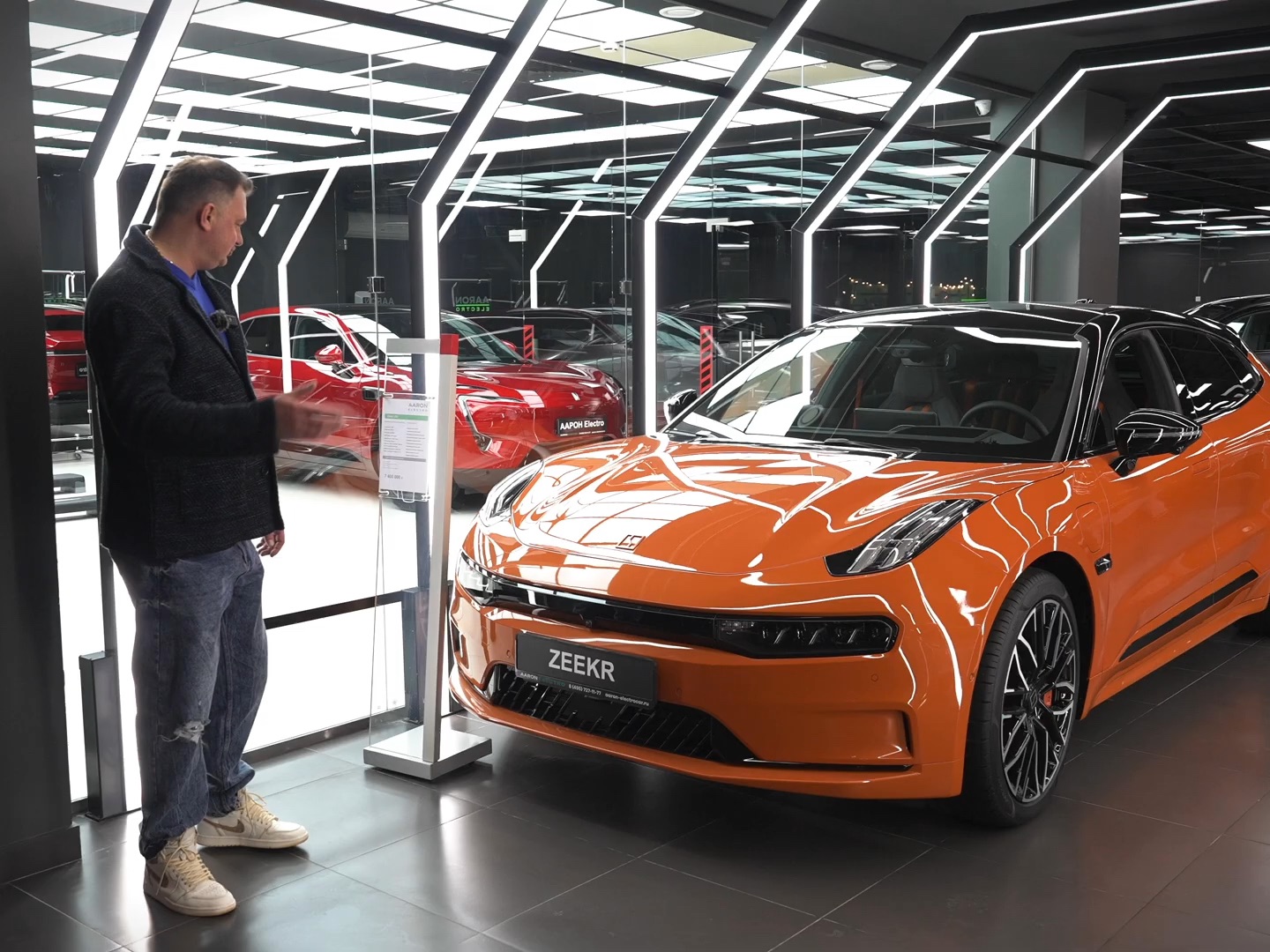 莫斯科新电动车经销门店开业