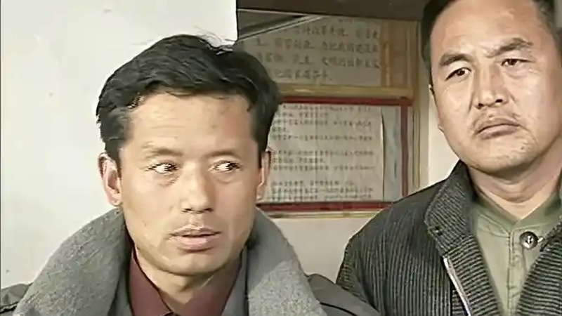 裸雪:局长下乡统计经济报表,乡长跟村长弄虚作假,糊弄局长!
