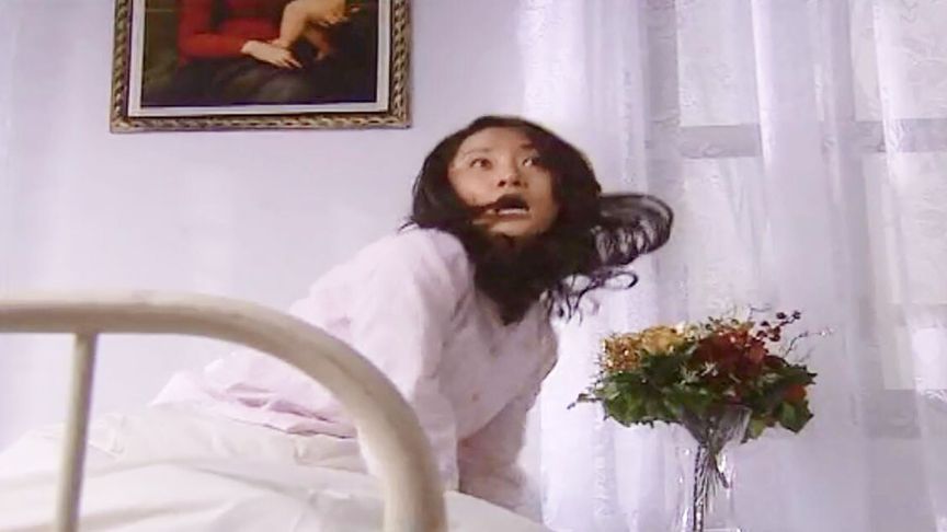 怪不得妻子发疯砸东西,原来是丈夫心中有了别的女人