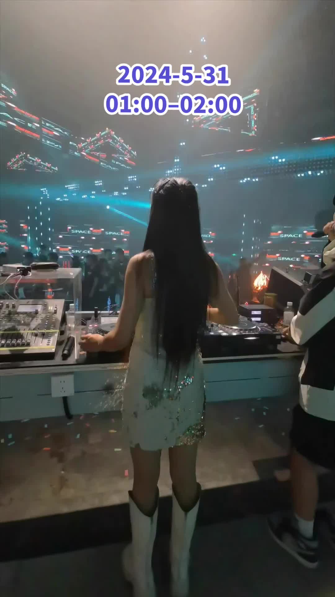 我自认为、能够一直保持低调下去,我真不想气场全开,我不想做大女主...