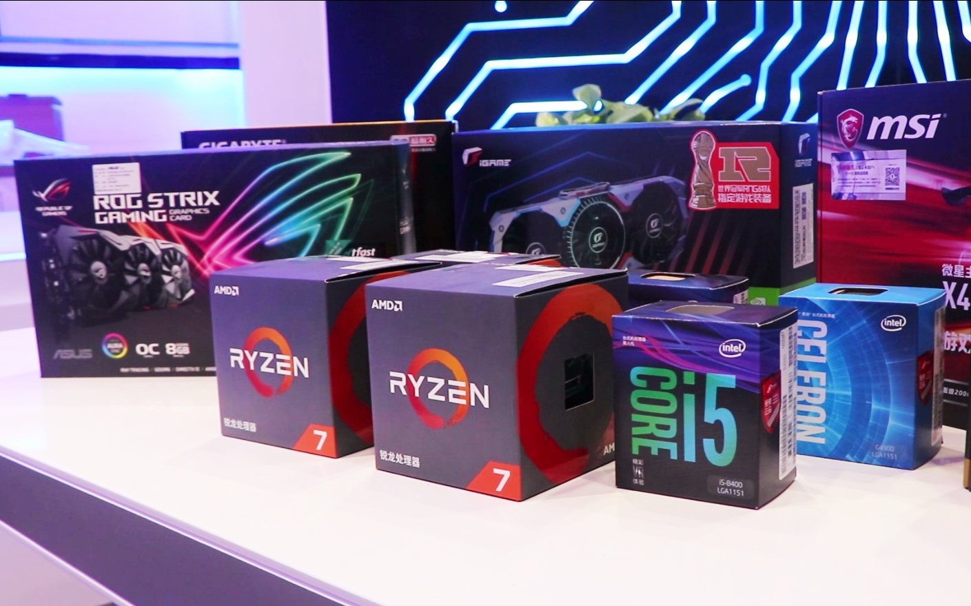 5台电脑装进同一个机箱,这或许是你从没见过的装机攻略!