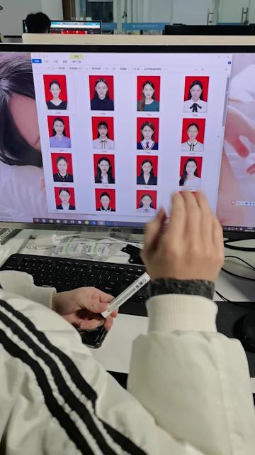 ps批量50张证件照换底色,30s搞定ps教程创作热词计划