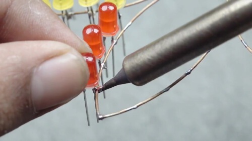 制作三叶枫LED闪光电路手工DIY电子爱好者电子小制作