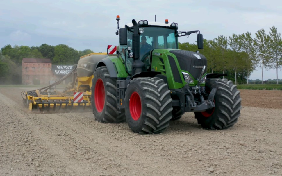 意大利水稻的两种机械化直播技术——旱田机直播与喷直播