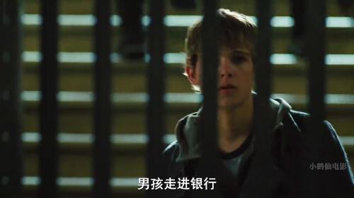 小伙会瞬间移动,竟然这么用