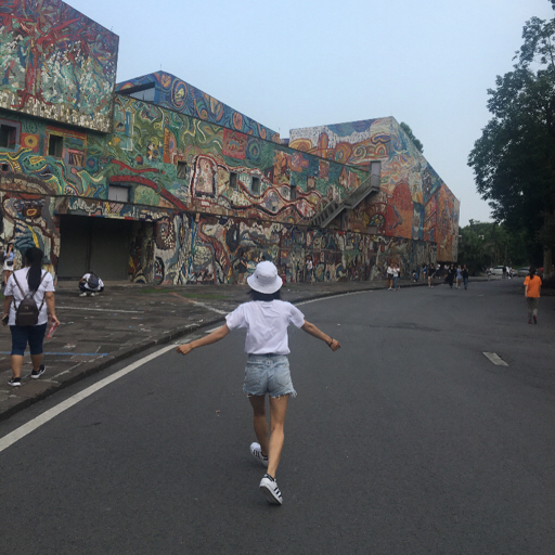 無风也起浪 